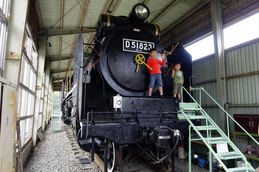 D51 823：稲沢市宮浦公園: コバQのデジカメ歩き